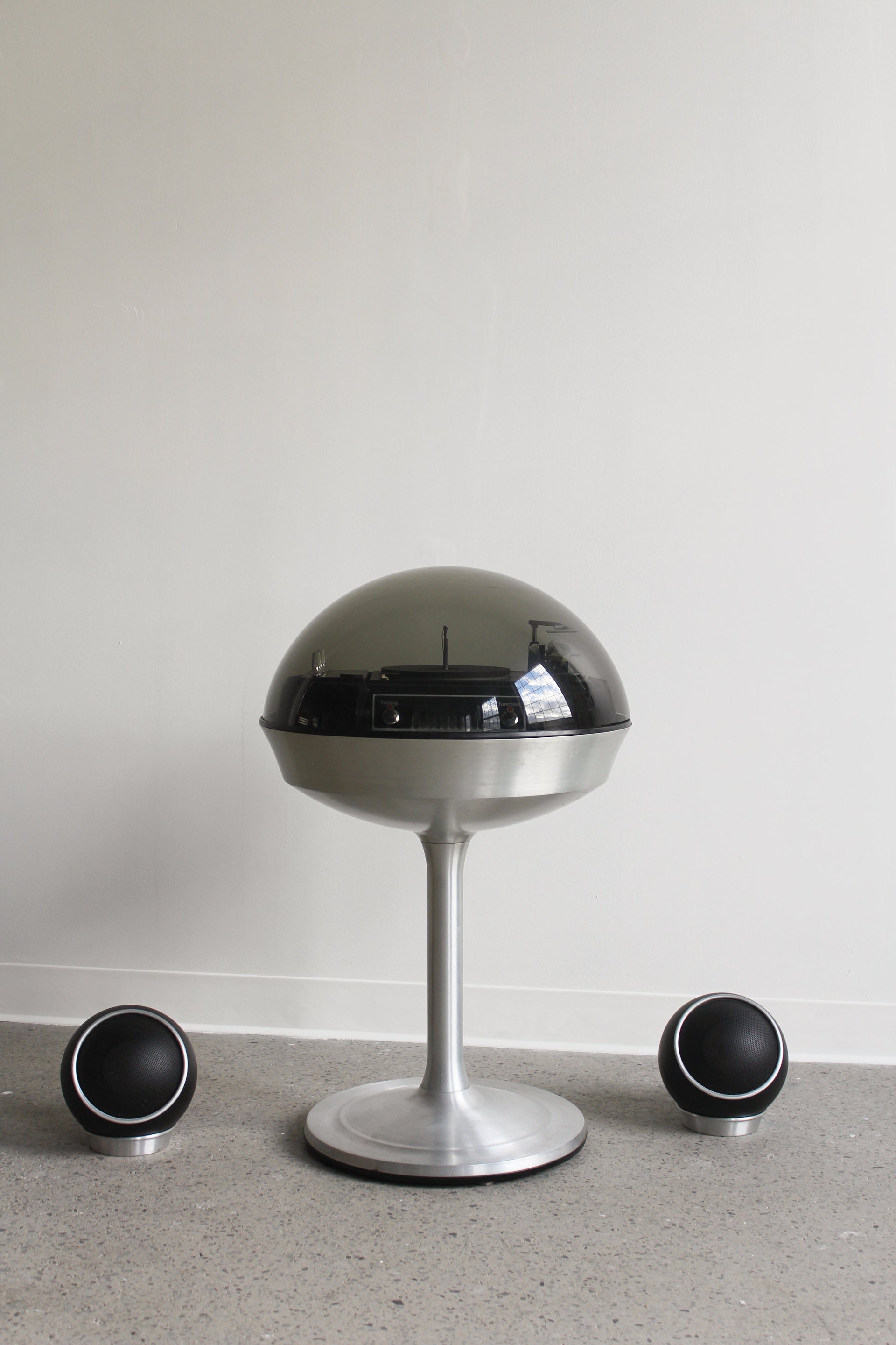 Apollo 711 Turntable by Electrohome